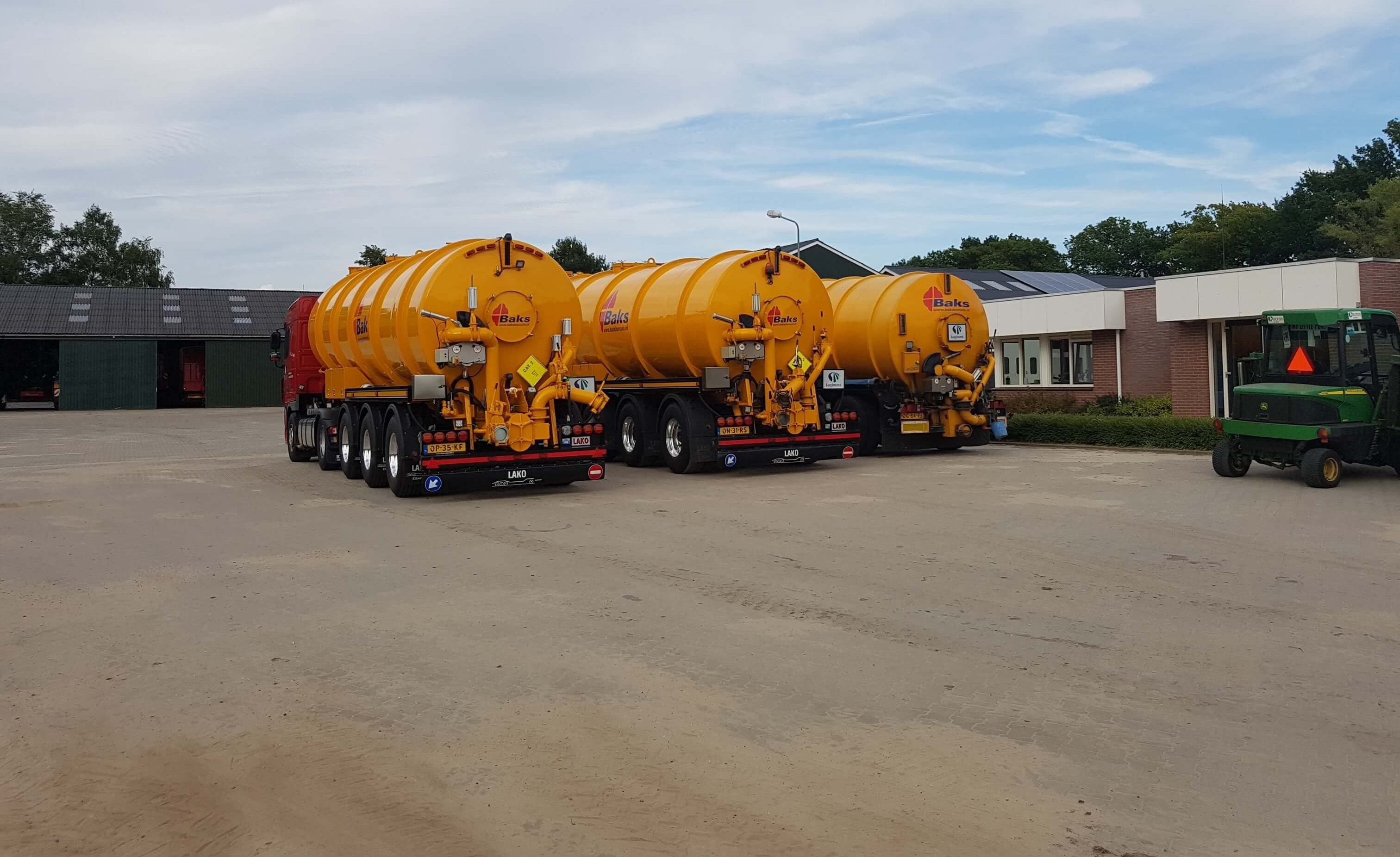 Nieuwe mestoplegger Baks Borculo - Baks Mesttransport